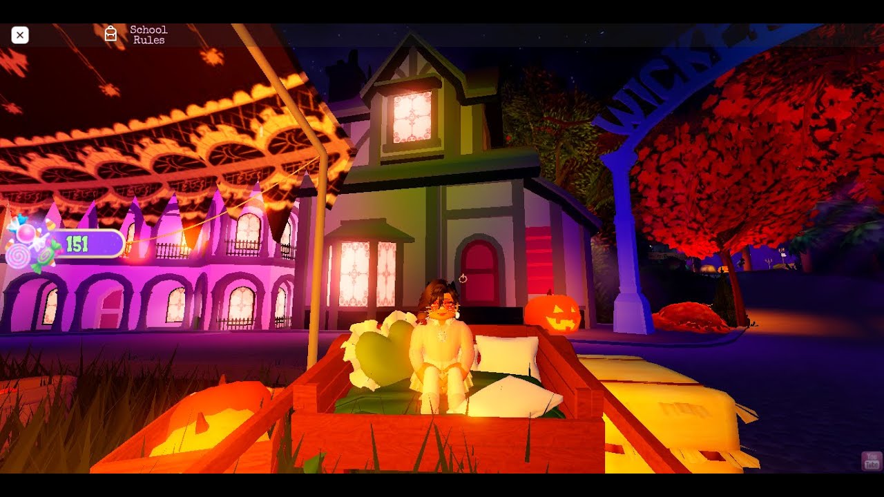 Ghost Hunting in Royale High! - YouTube