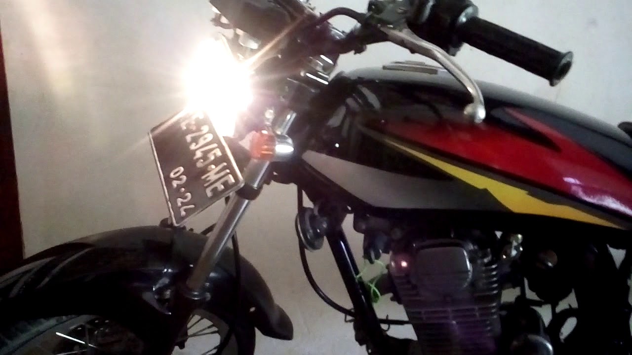 Honda GL 160 D - YouTube