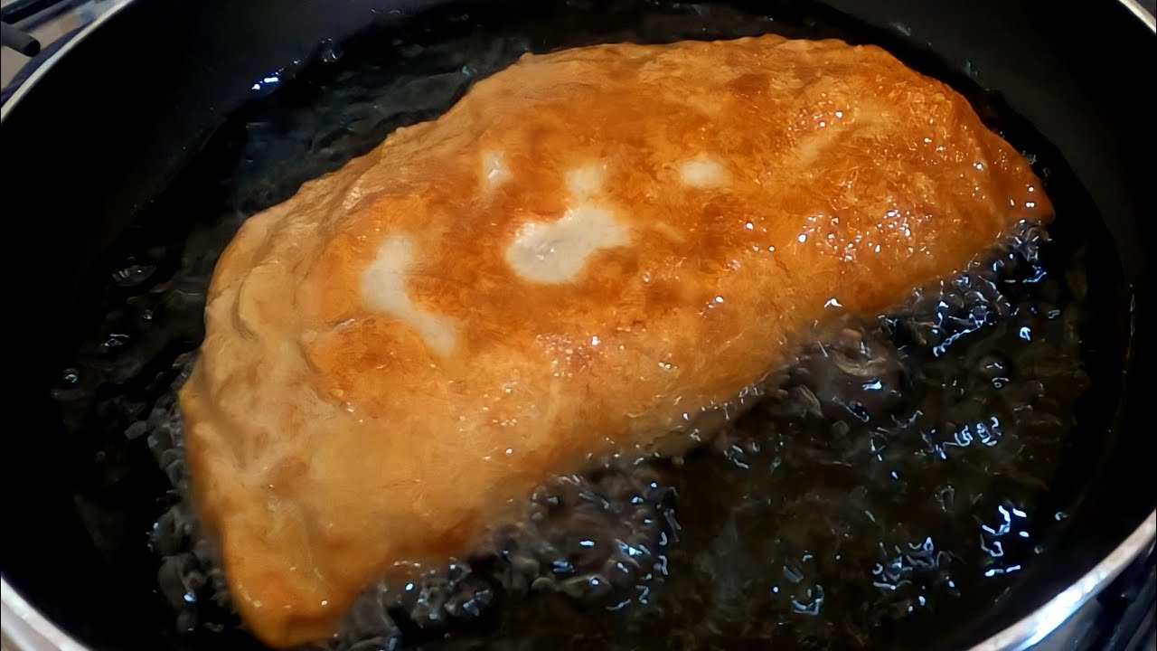 Giant Panzerotti (Panzerotto) | Italian Food - YouTube
