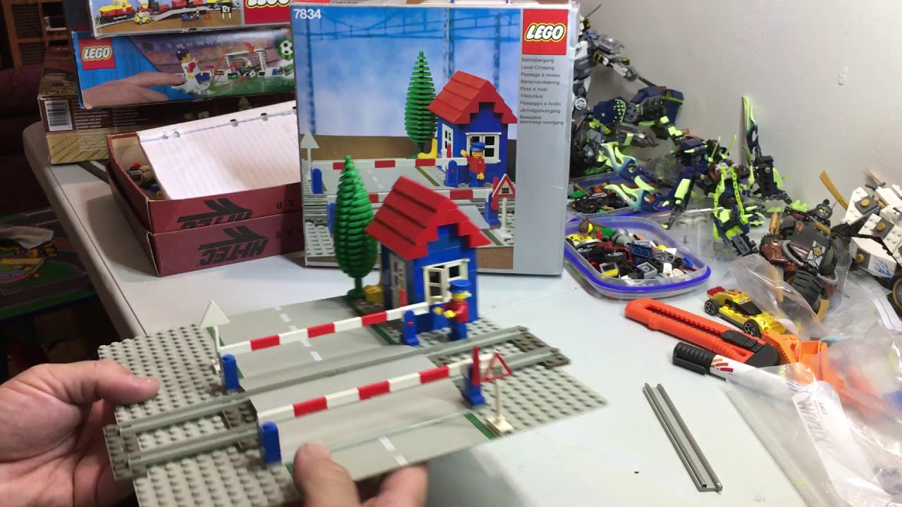 Vintage Lego Review of set 7834 Level Crossing. - YouTube
