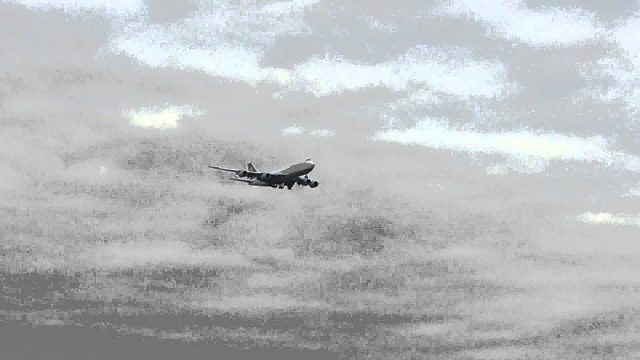 Lufthansa 747-8 landing at Manchester D-ABYA - YouTube