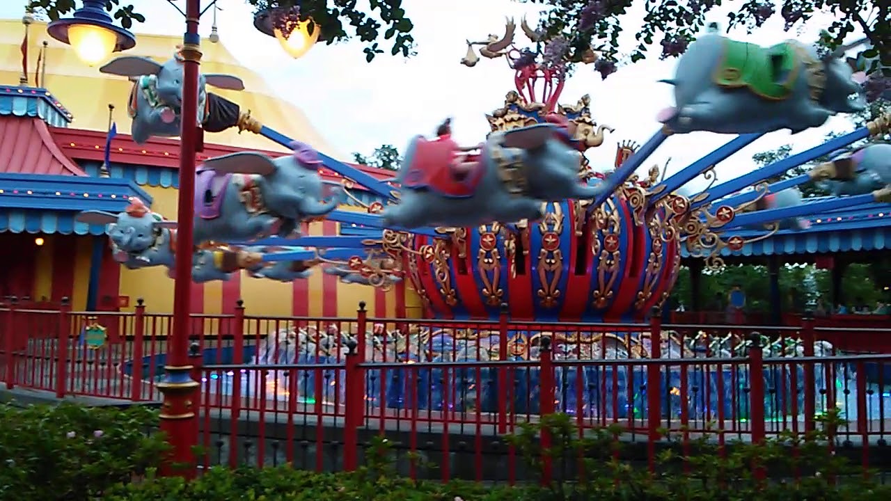 Dumbo The Flying Elephant Ride - YouTube