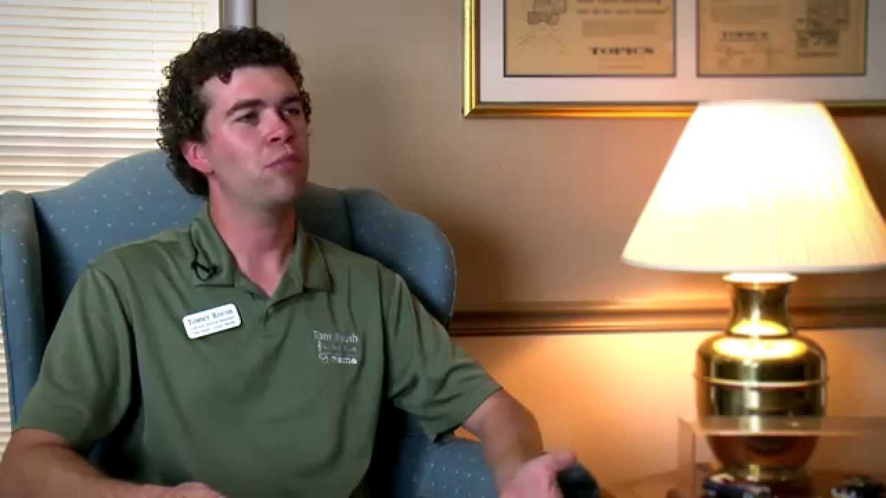 Why You Should Service at Tom Roush - YouTube