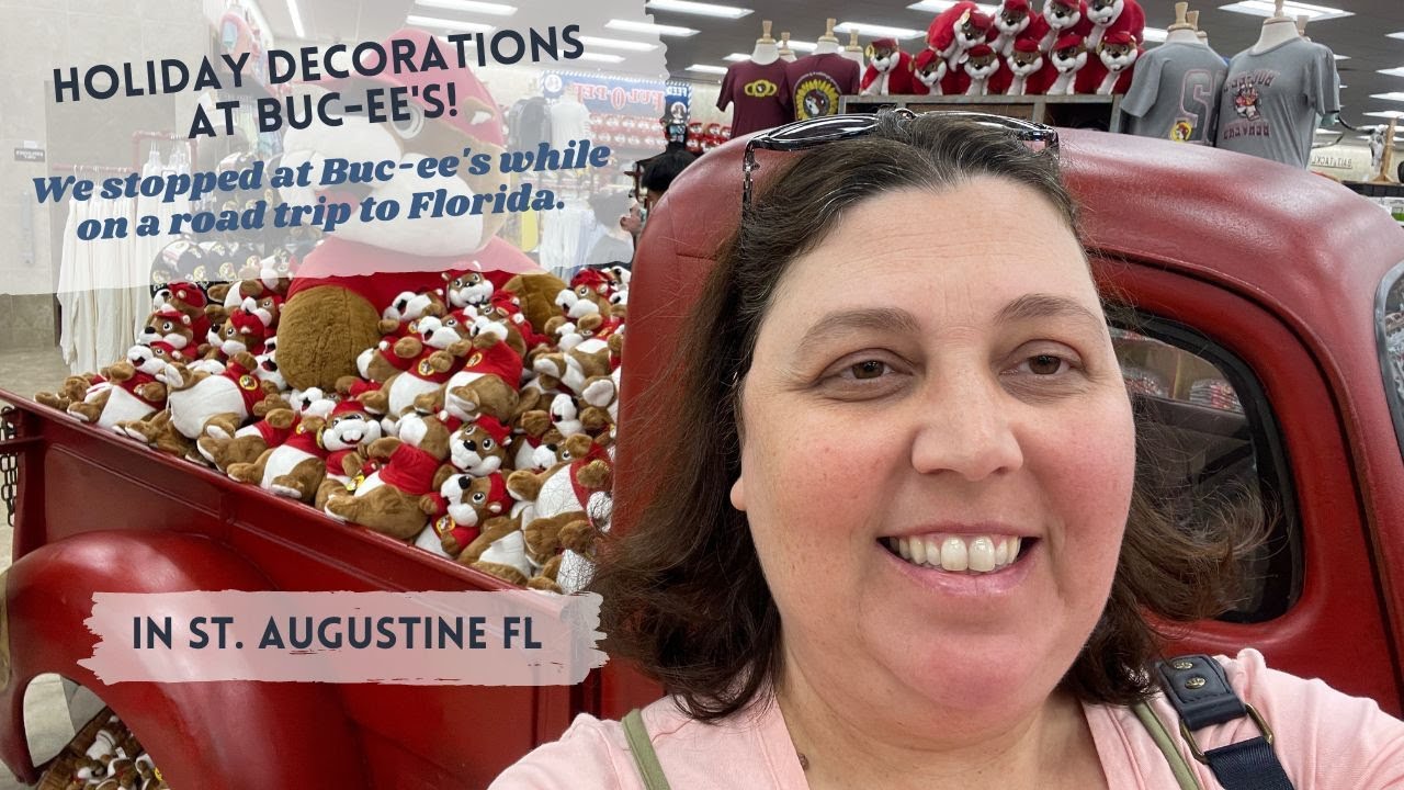 A trip to Buc-ee's to see the Holiday Decorations - YouTube