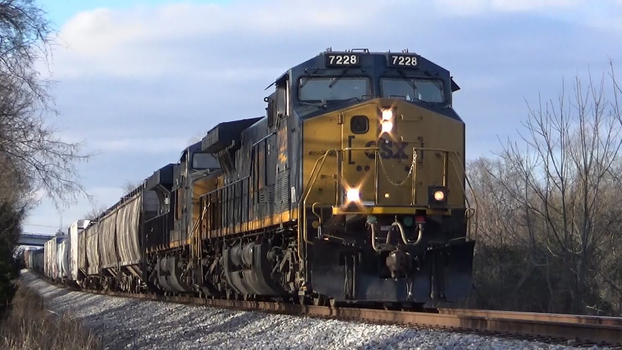 CSX CM44AH 7228 w/ Sick K5LA + Nice Crew Leads Manifest Q583-21 on 1/21/22 - YouTube