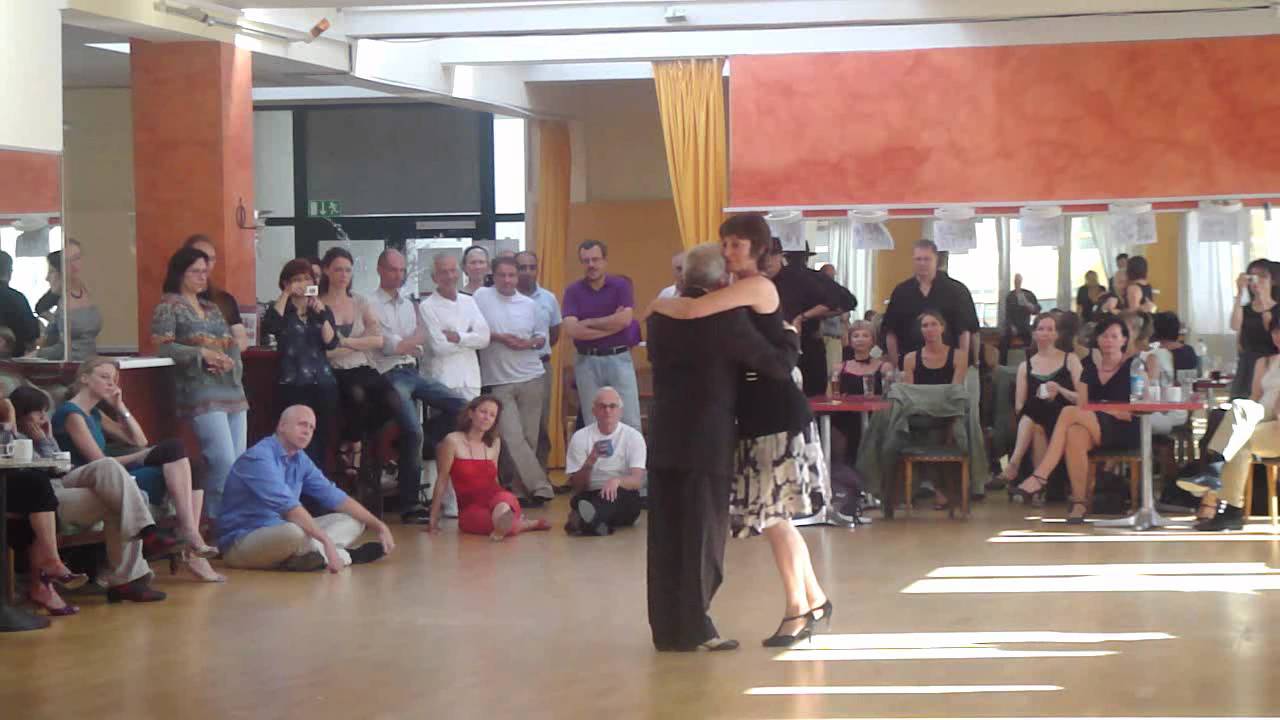 Tango argentino Marina Jablonski y Ruben - YouTube
