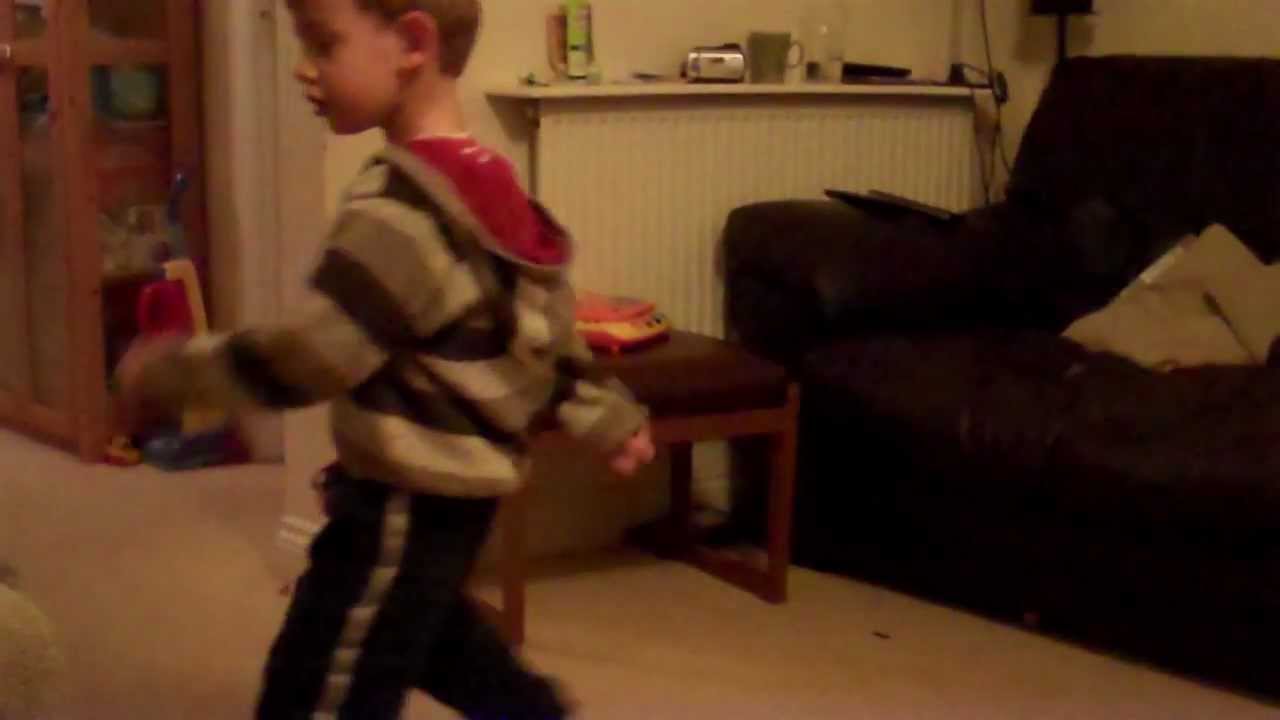 Beni dancing, karate chops, 5 minutes - YouTube