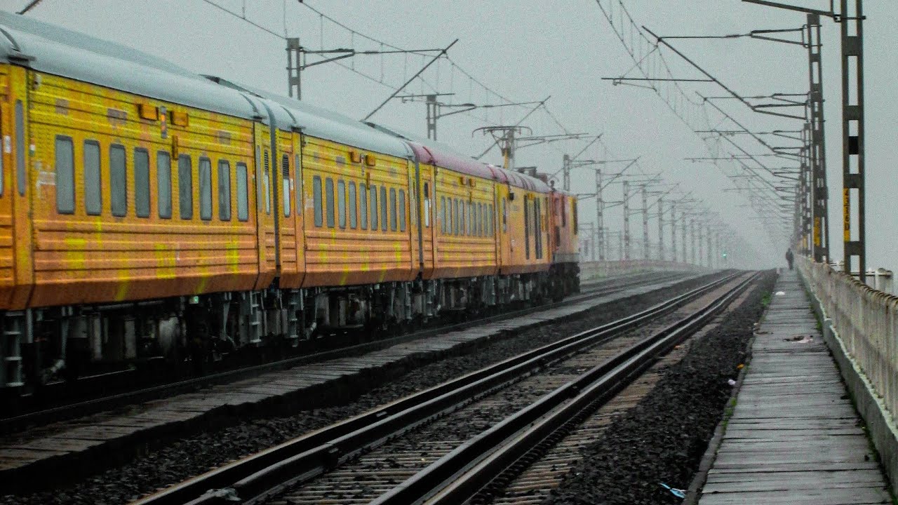 #12951 Mumbai Rajdhani turn into Tejas | First Run of Mumbai Rajdhani ...