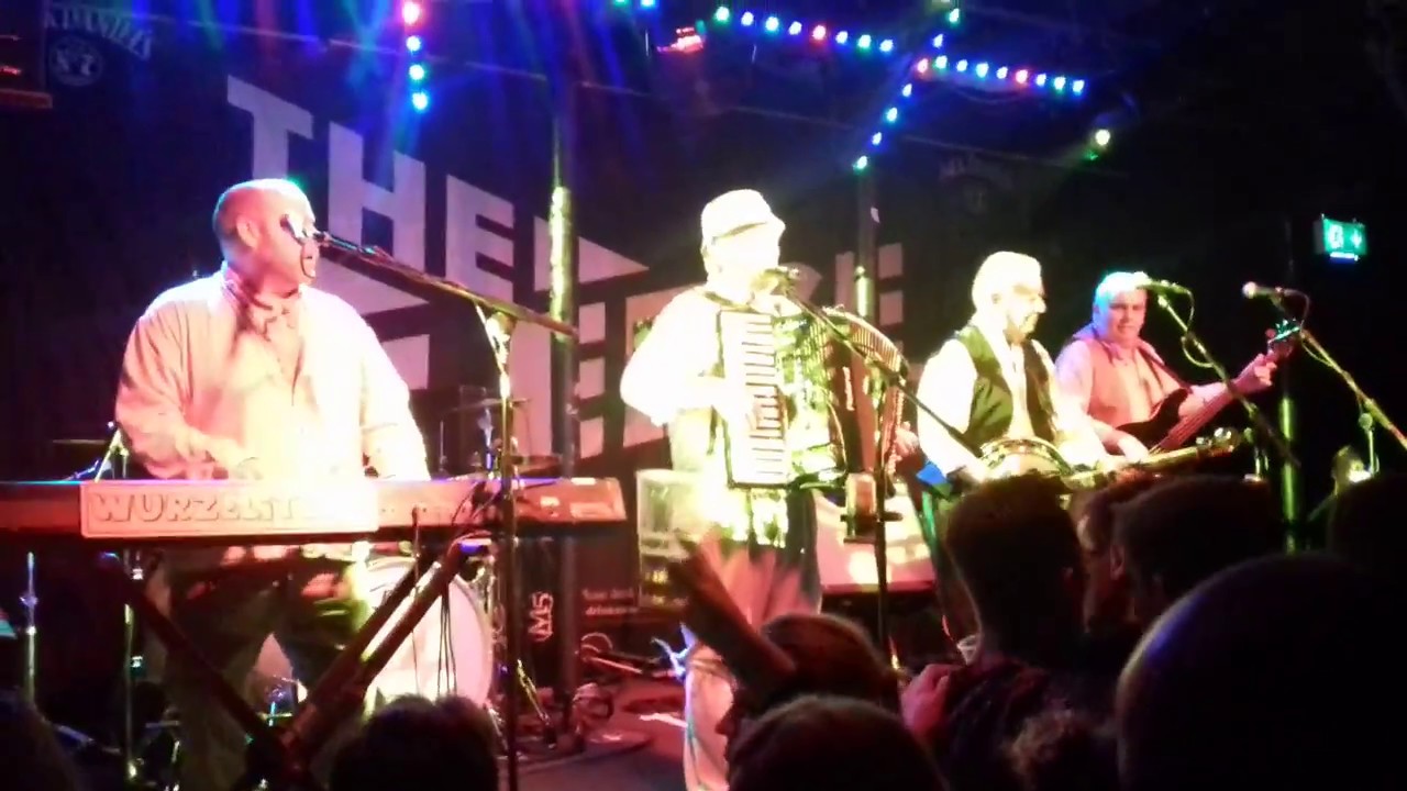 The Wurzels - The Marrow Song & Farmer Bill's Cowman - 16/4/17 - The ...