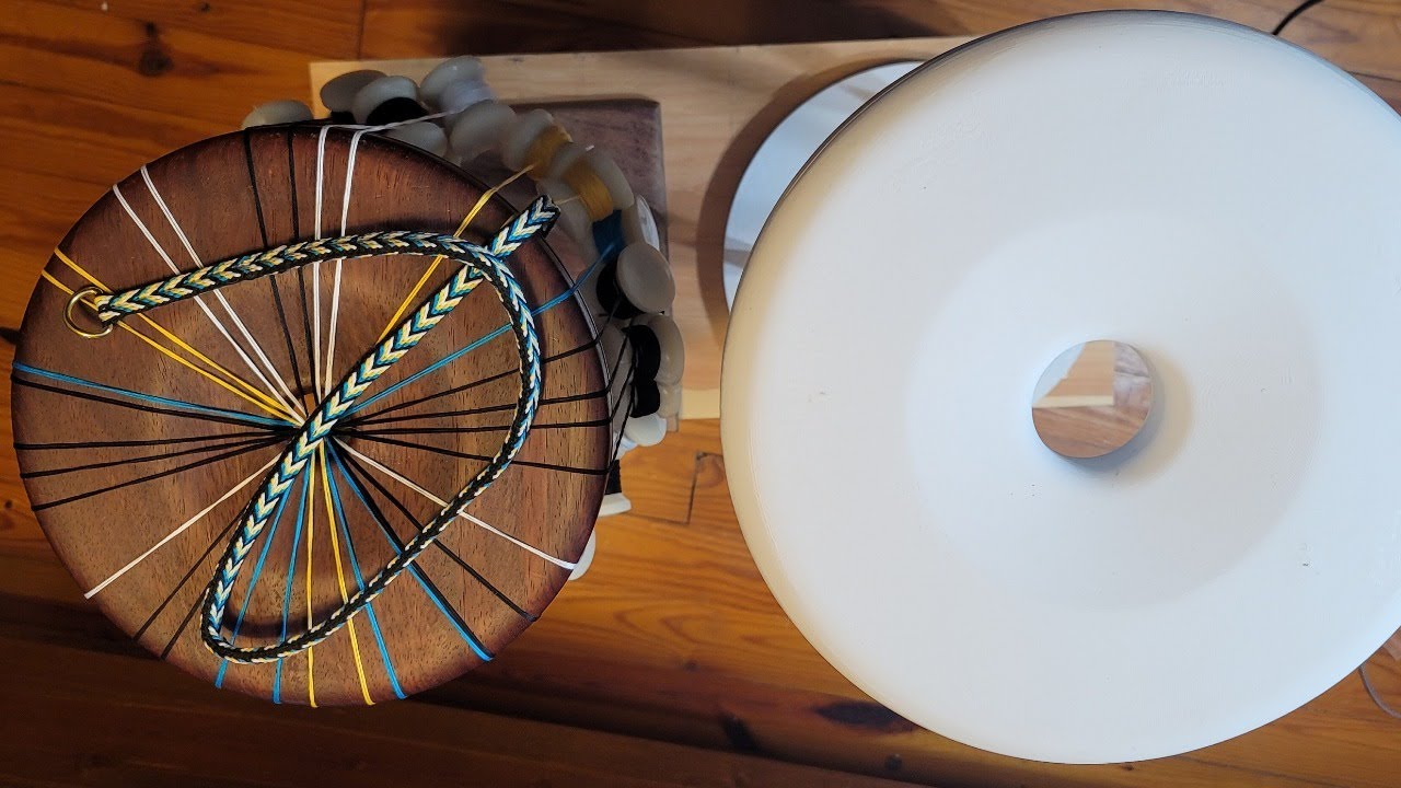 Kumihimo - Marudai Braiding Stream - 37 - YouTube