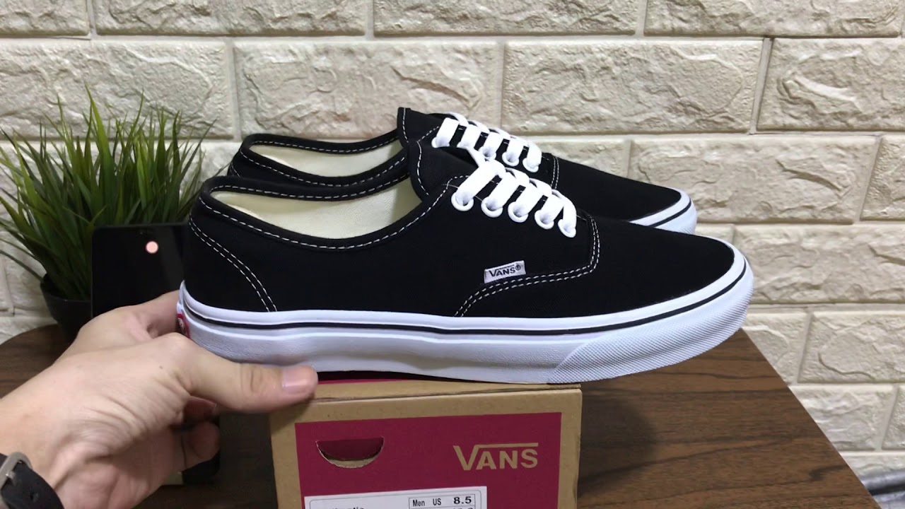 Sepatu Vans Authentic Black