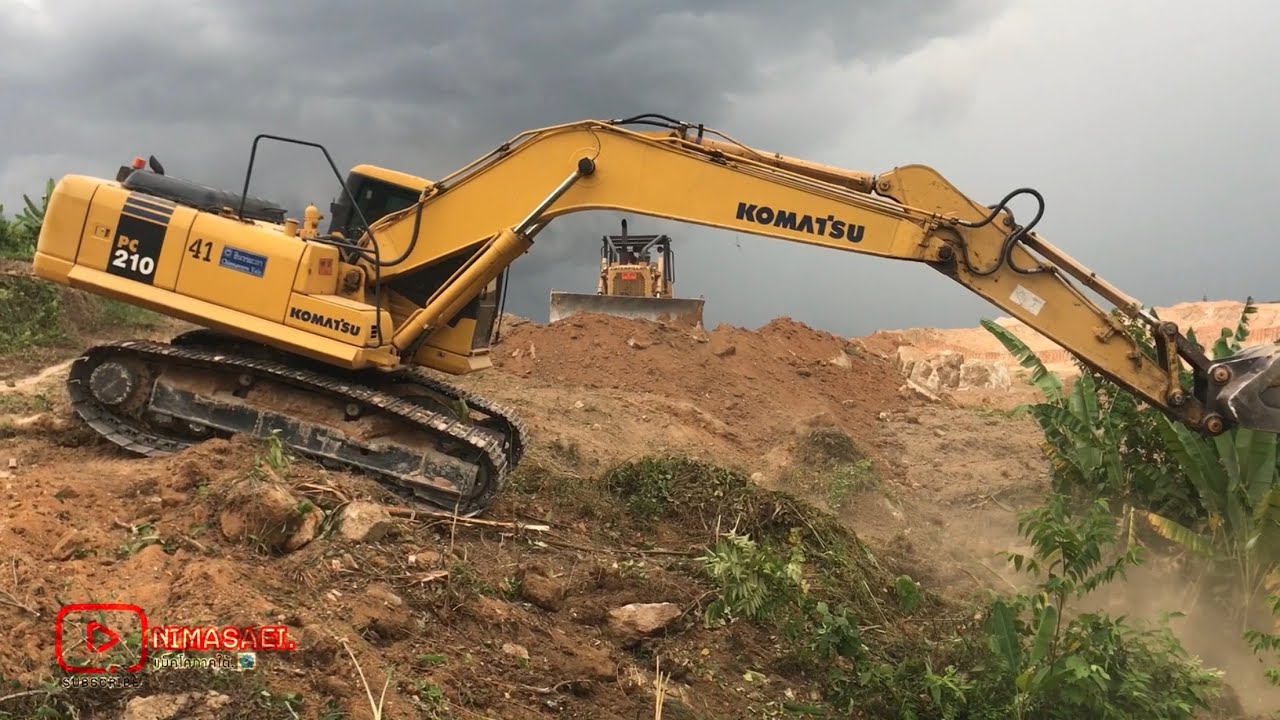 เอาเจ้า KOMATSU Pc210-7 & Bulldozer CAT D6D มาเปิดทางใหม่ให้ผู้ที่มา ...