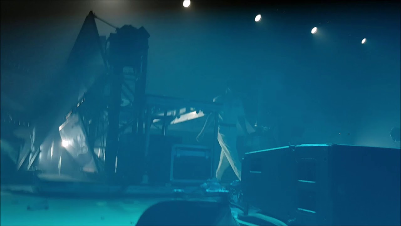 Flume - Hyperreal (feat. Kučka)(Live in Kuala Lumpur August 2019) - YouTube