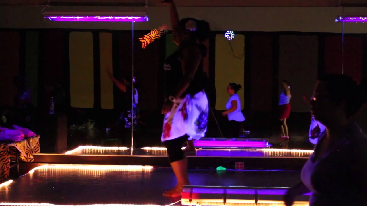 Hot Hula Fitness Class in West Sacramento - YouTube