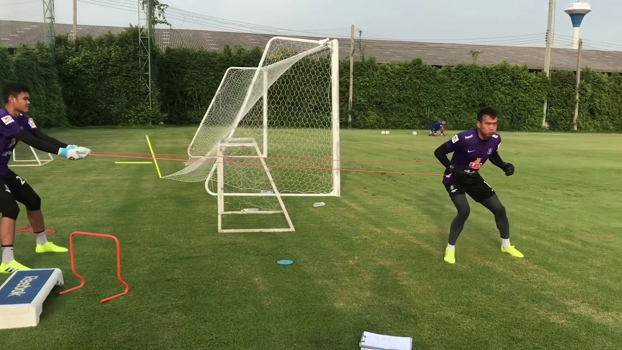 Goalkeeper Training In session - YouTube