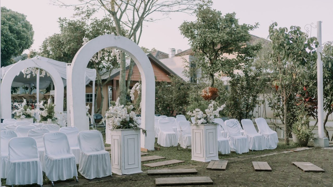 Dinda & Haby Full Version outdoor wedding villa skaters cimahi - YouTube