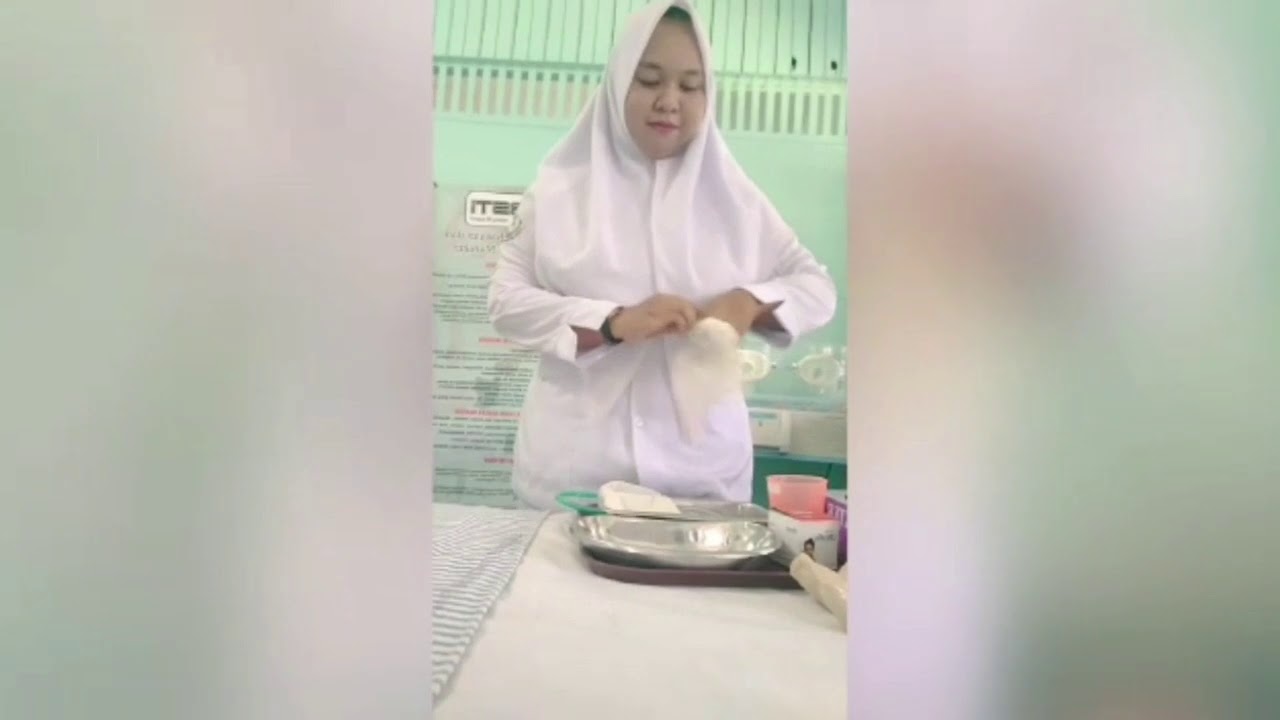 Pemasangan OGT pada bayi - YouTube