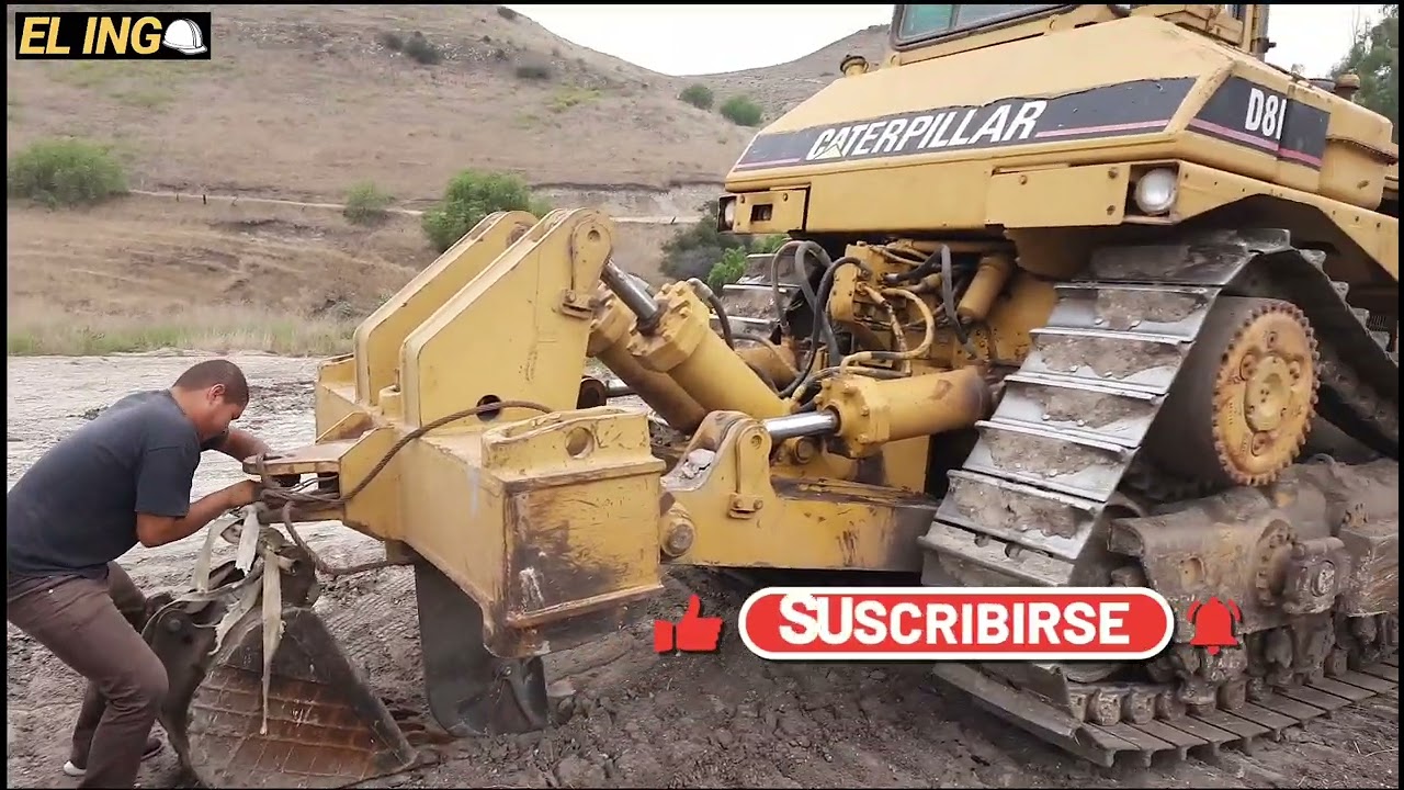 COMO CARGAR UN BOTE DE RETROEXCAVADORA CON UN TRACTOR BULLDOZER CAT D8L | EL INGe - YouTube