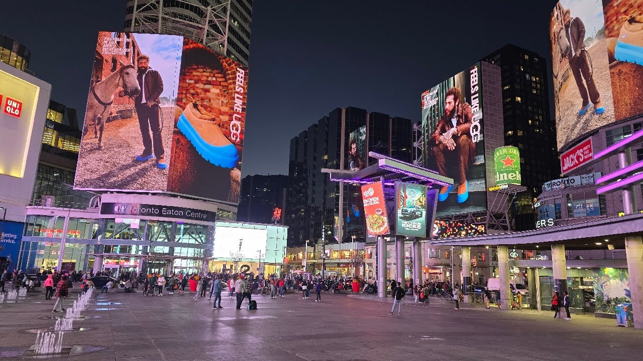 Toronto Live streaming, downtown at night 🇨🇦 - YouTube