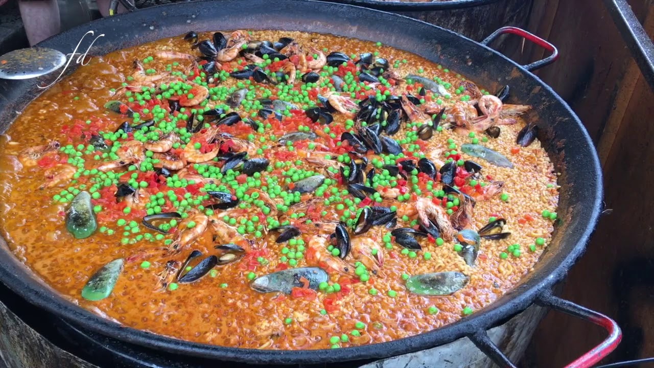 BEST PAELLA | SPANISH STREET FOOD | Authentic SPANISH Paella At ...