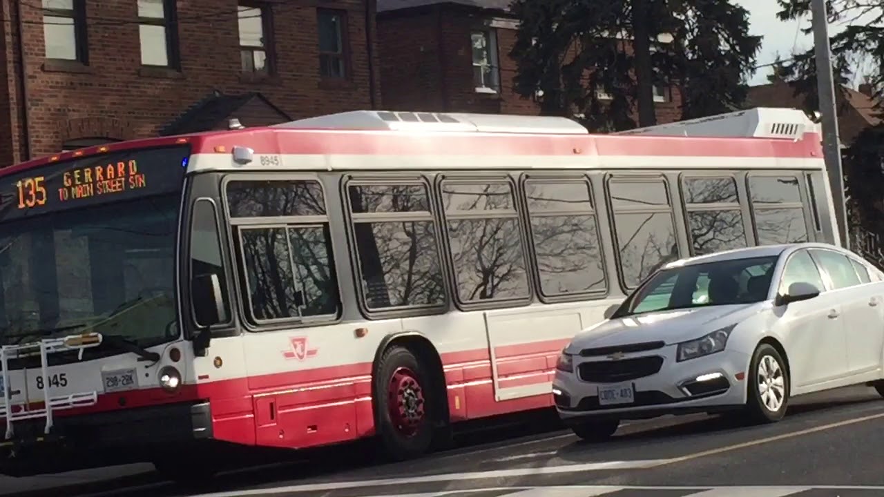TTC 2017 Novabus LFS 8945| 135 Gerrard - YouTube