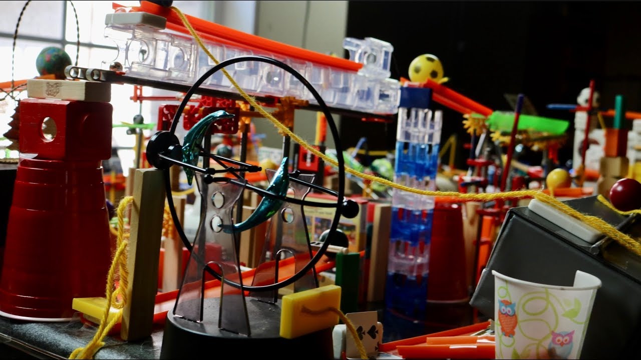 Bonus Footage: The Rubix Cube Solving Machine - YouTube