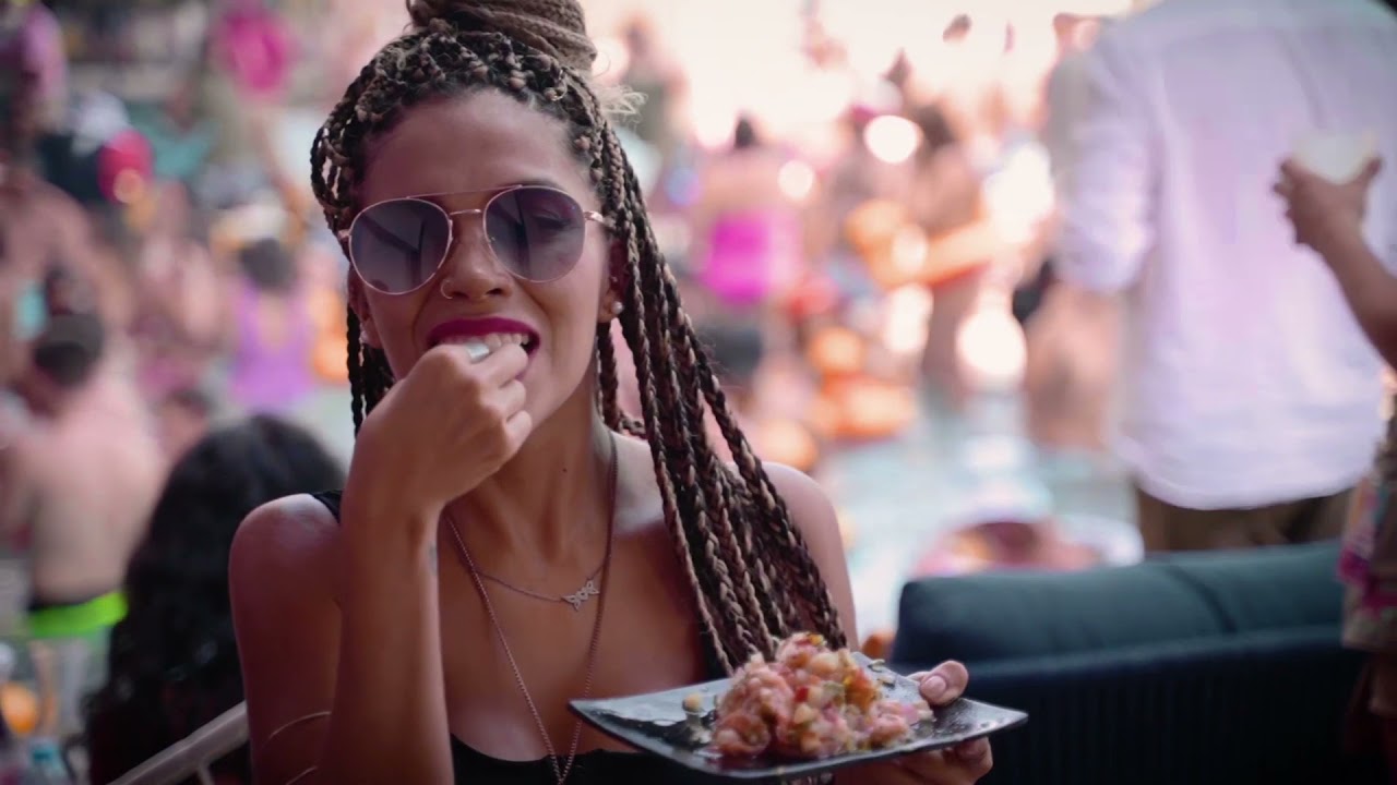 Coco Bongo Beach Party | Viajes Travelero - YouTube