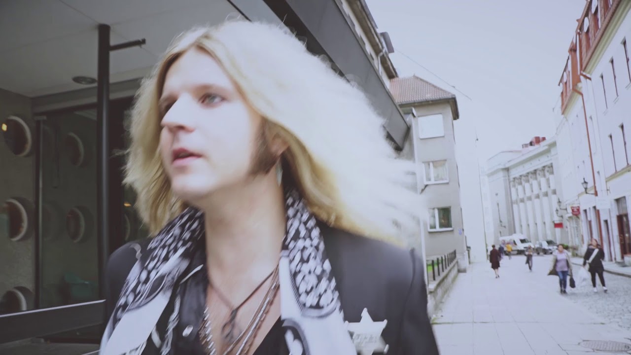 Tom Eklund & Liivit Boys - Taivas putoaa - YouTube