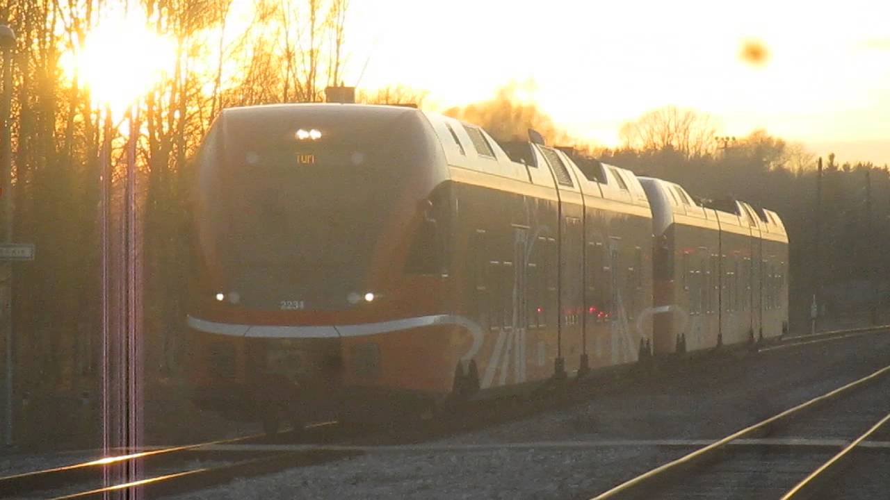 Stadler Flirt DMU 2234+2312 at Türi - YouTube