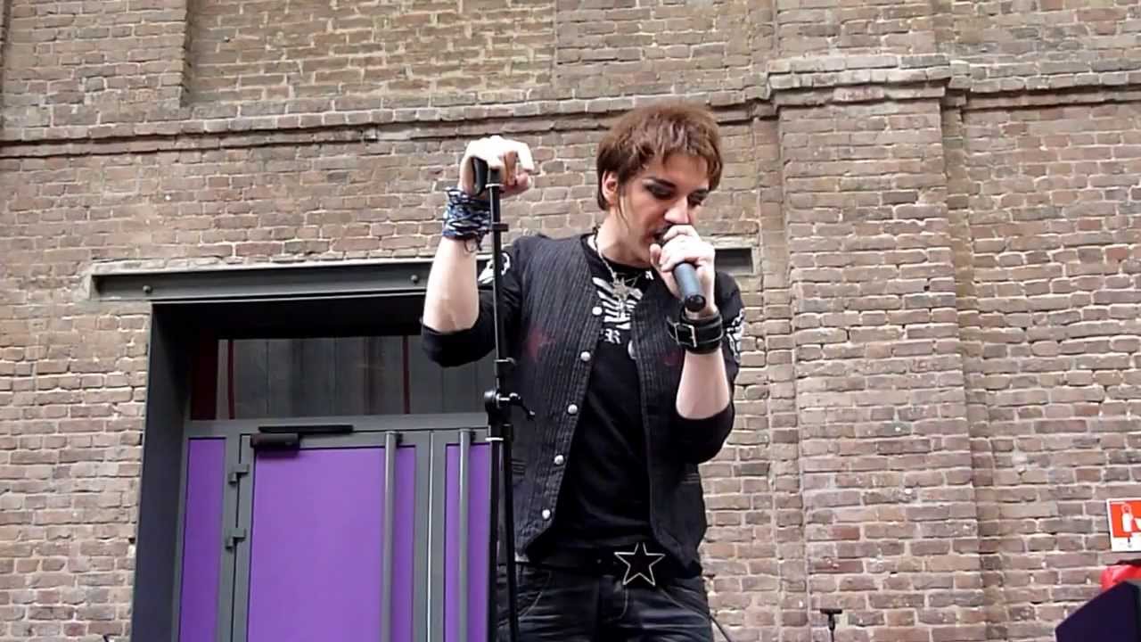 Angels par Mikelangelo Loconte - YouTube