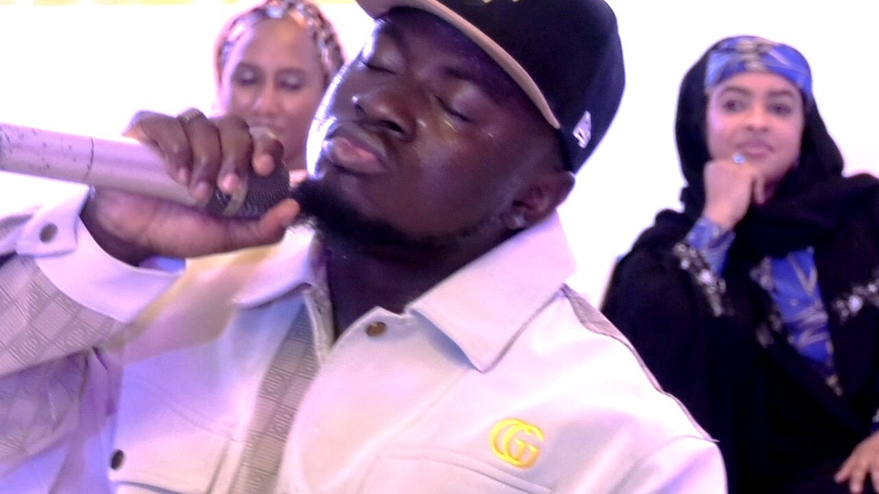 AUTA WAZIRI LIVE PERFOMANCE KATSINA 2024 AUTAR MATA - YouTube