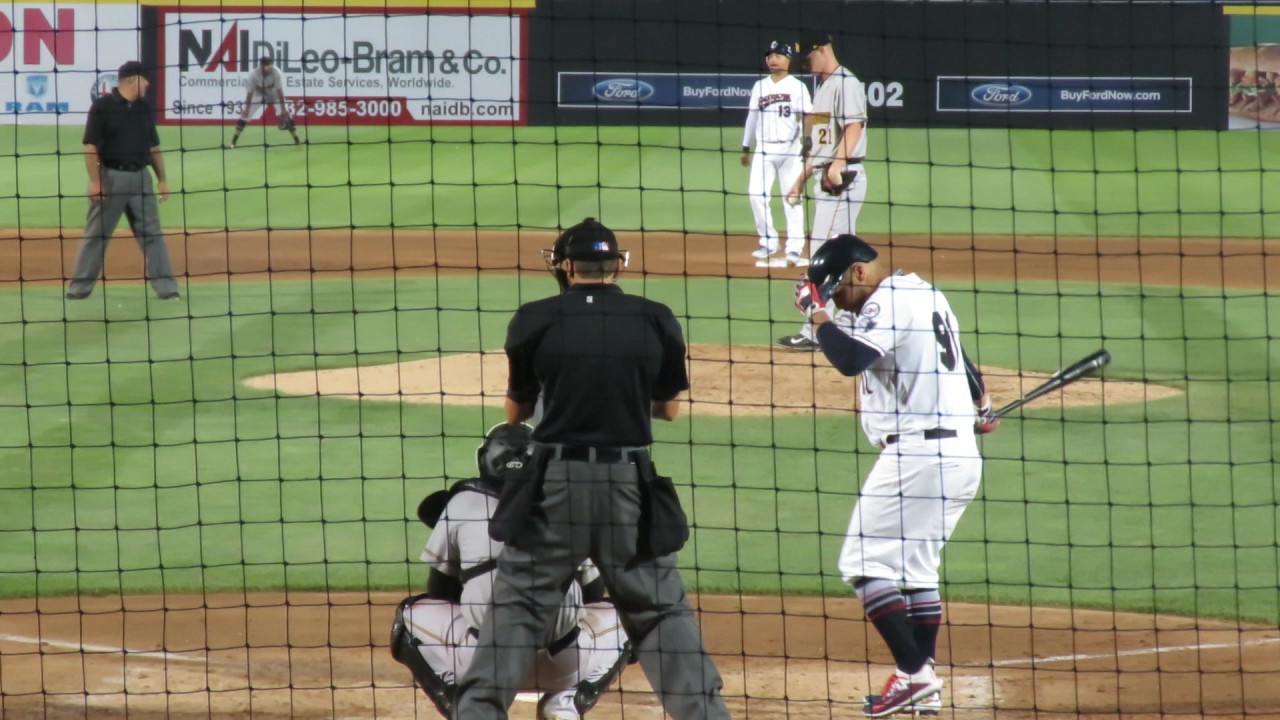 7/21/2017: Mike Hepple vs. Aharon Eggleston (bases loaded BB) - YouTube