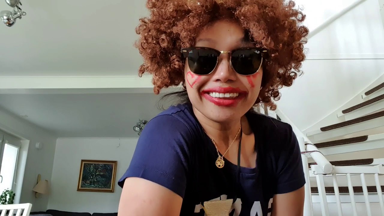 Healthy tips no.1 of madam Auring's routin(comedy) - YouTube