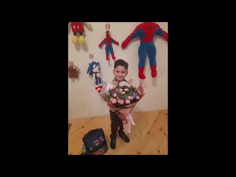 Oglum artiq 1 ci sinife gedir.Ananin ureyi