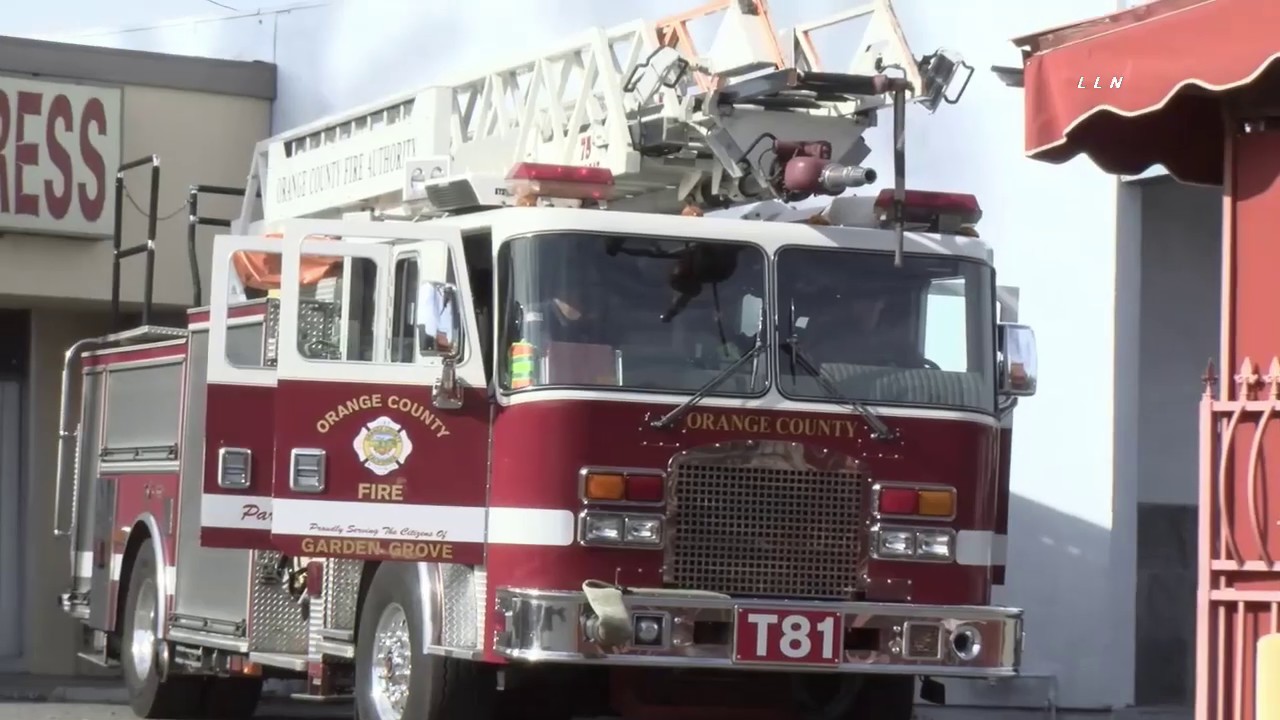 Garden Grove Fire Truck Strikes Taco Shop 1 7 20 - YouTube