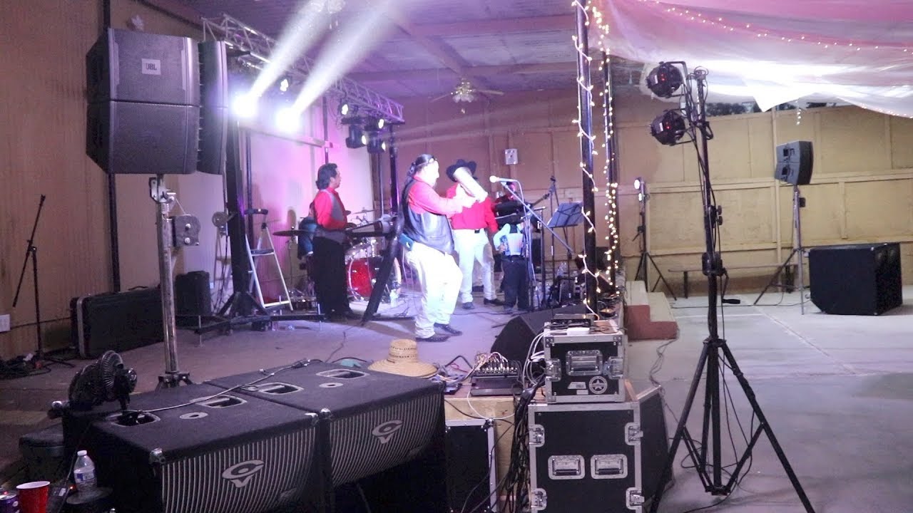 JBL VRX932 Line Array - YouTube