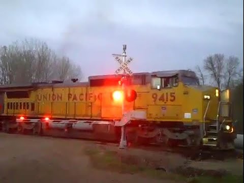 UP 9415 South MSSDM Filmed At North Kasper Siding Awesome Engineer Wave Long Video (5-8-2014 ...