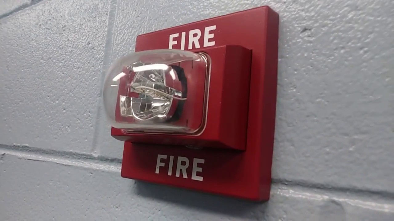 Siemens U-MCS Fire Alarm Strobe - YouTube