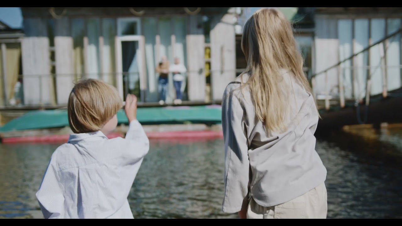Two Kids Throwing Rocks in the River | Throwing rock off bridge into ...