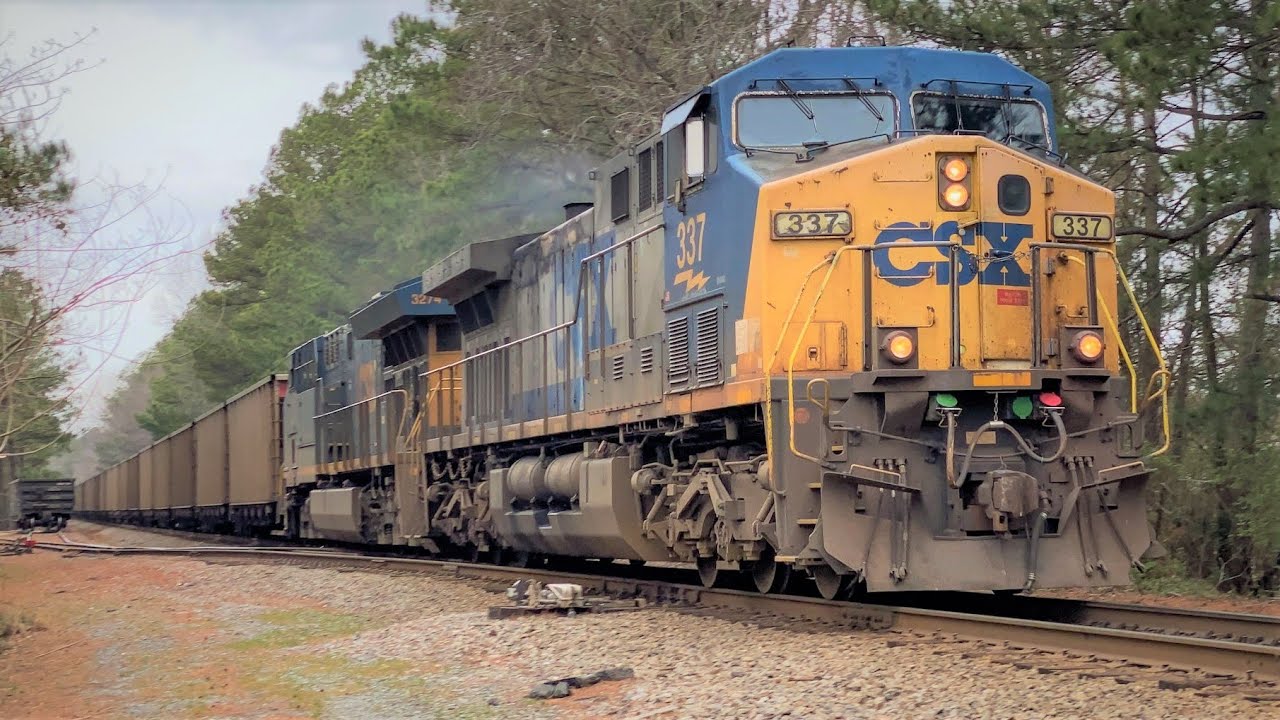 CSX E315 & Amtrak 90 by Wal Pat on New Year's Eve - YouTube