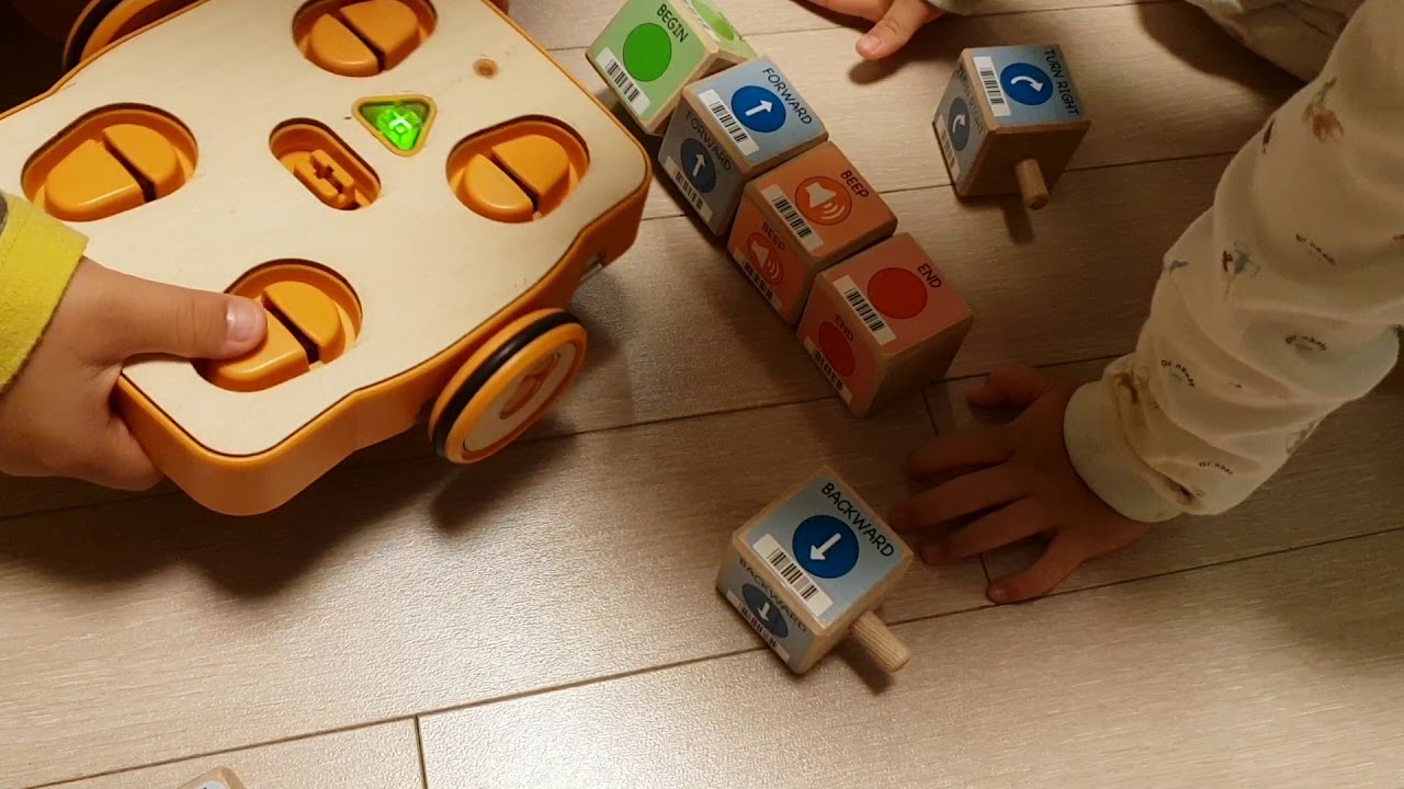 181009_키보 로봇 놀이하기 KIBO play in Korea - YouTube