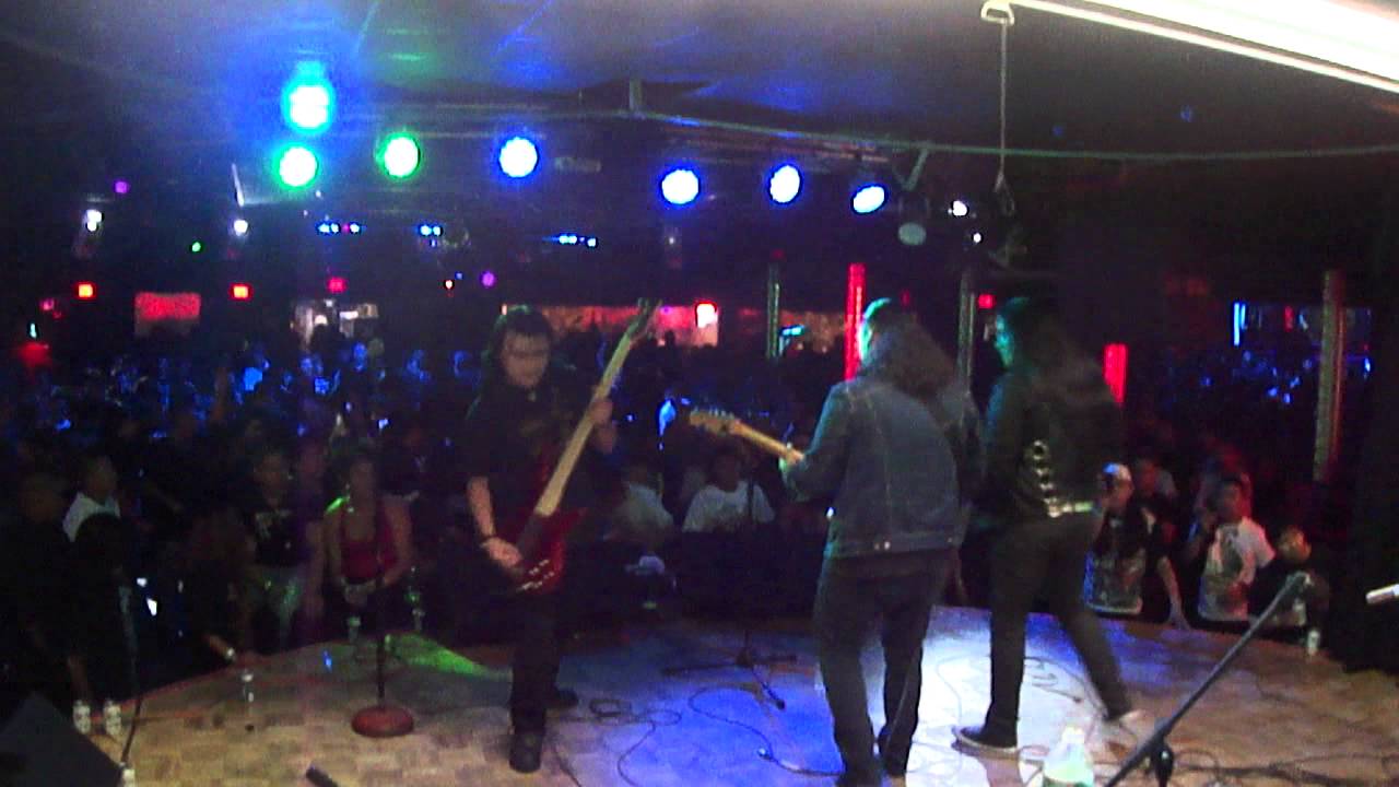 Leyenda Urbana en " fiesta night club " - YouTube