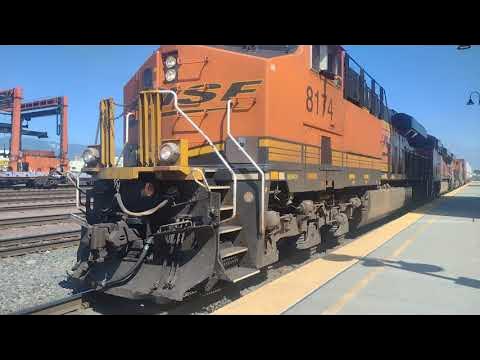 WB BNSF Domestic Intermodal/Port Stack Train At San Bernardino Ca! #bigbossrailfanner - YouTube