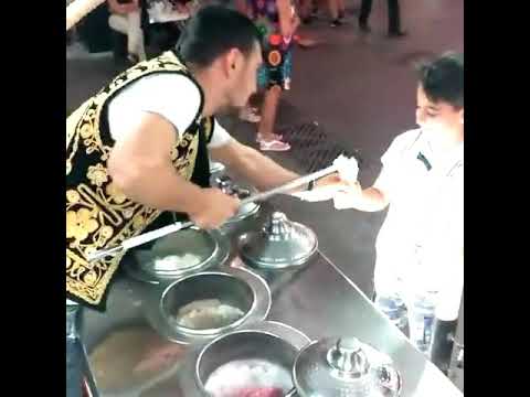 Oglum Furkan alırsın sen o dondurmayi