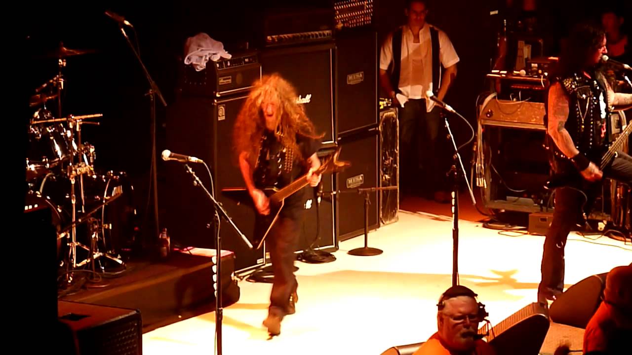 Destruction - Death Trap - 70000 Tons metal 2015 - YouTube