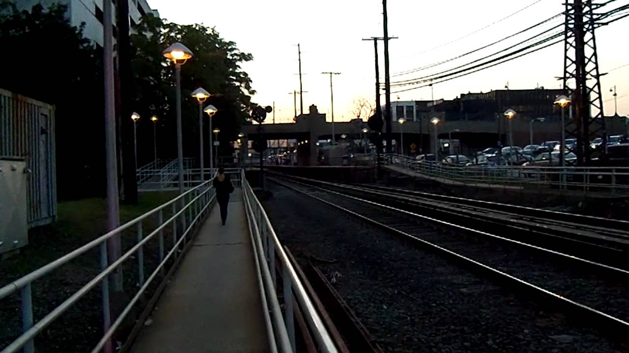 LIRR DM30AC 516 K5L Passing Through Mineola With An Unusual Consist ...