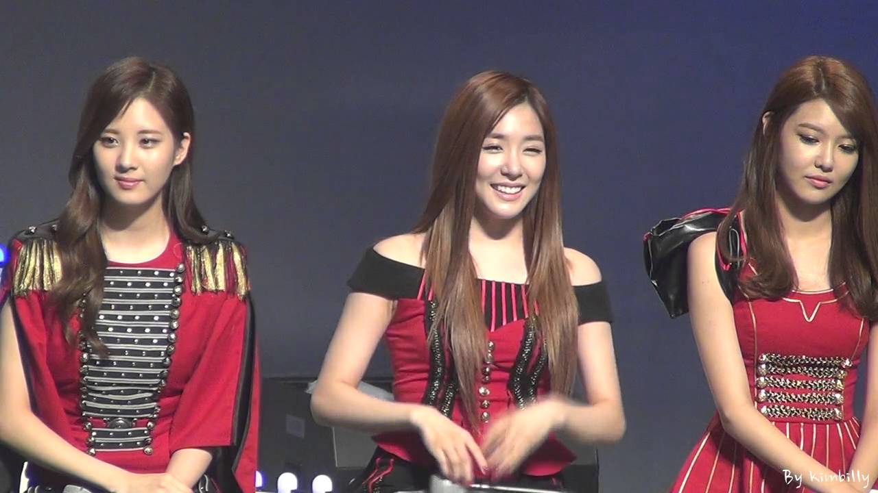 [Fancam] 120901 SNSD@Diet Look Fansign & Concert - YouTube