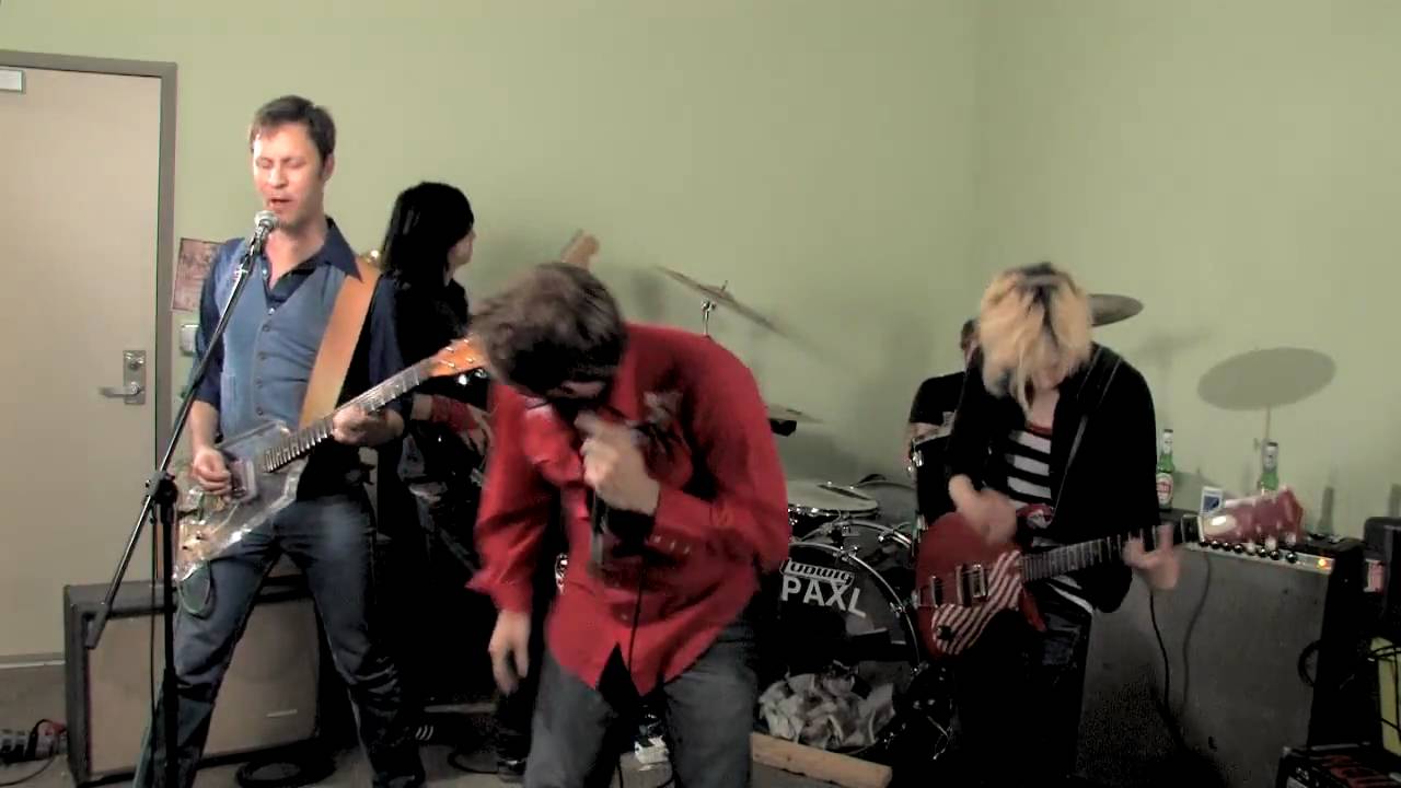 Mount Vicious "Martyr Party" music video - YouTube