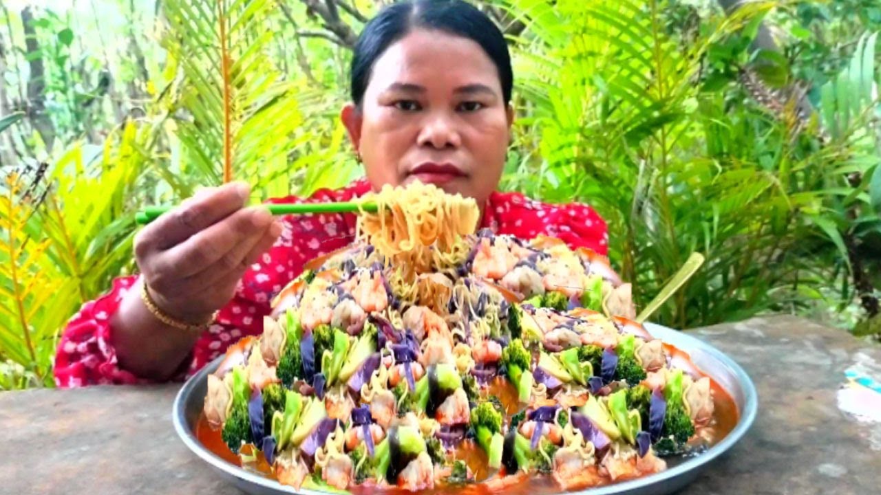 Noodles | Shrimp | Seafood | Mihil | Delicious Seafood Noodles | Food ...