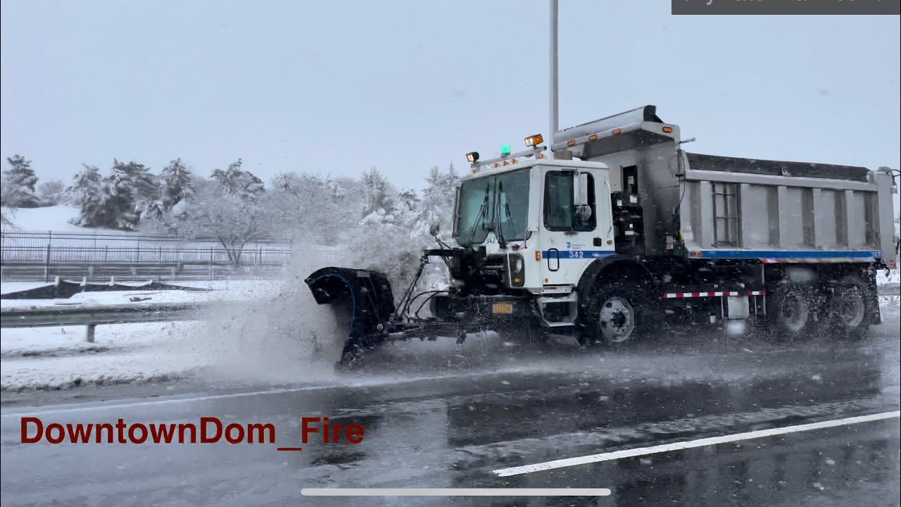 MTA snow plows - YouTube